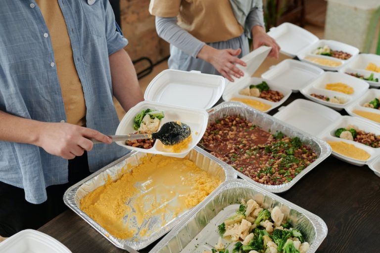 20 Savvy Event Food Ideas to Wow Guests | Limepack