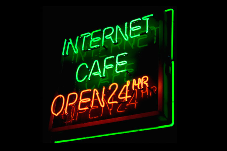 Your Guide to Starting an Internet Café | Limepack